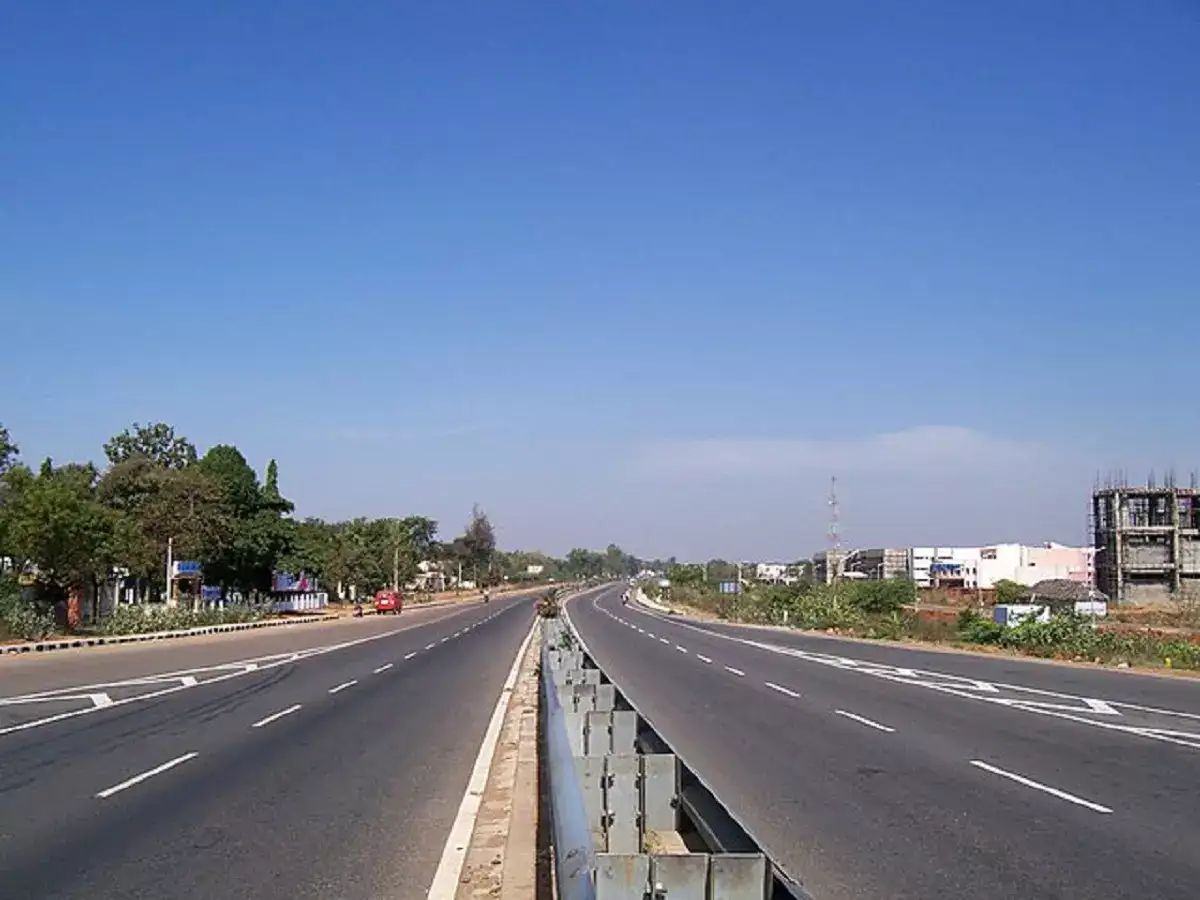 Trichy Dindigul Highway,எல்லாம் கடவுள் செயல்... கோர்ட்டில் நெடுஞ்சாலை ...