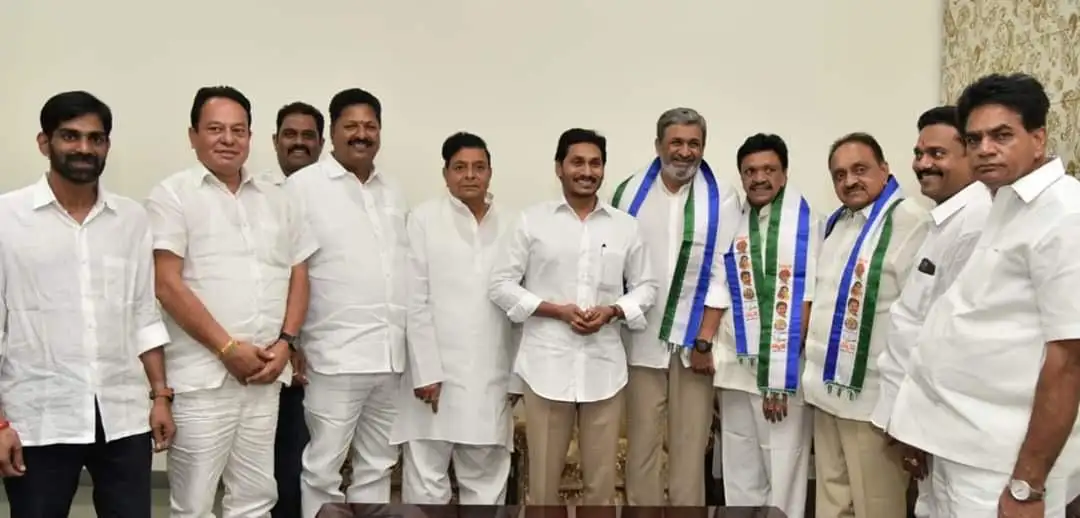 Gokaraju Ranga Raju,YSRCPలో చేరిన గోకరాజు గంగరాజు కుమారుడు, సోదరులు ...