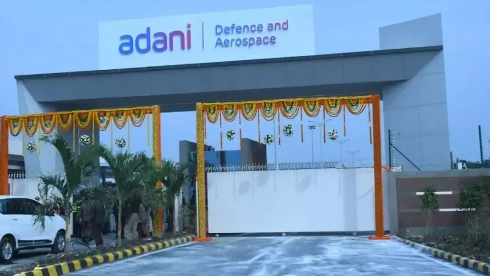 Gautam Adani,अदाणी डिफेंस एंड एयरोस्पेस में बंदूक की गोली से लेकर फाइटर ...