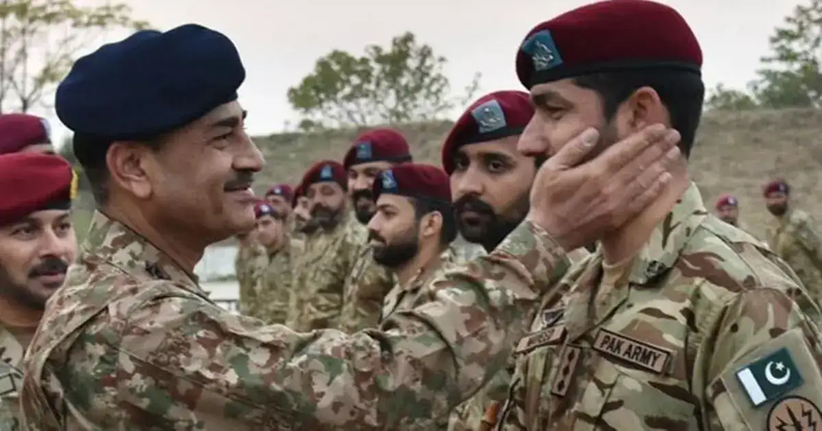 Pakistan Military Coup: कंगाल पाकिस्तान में होगा सैन्य तख्तापलट? सेना ...
