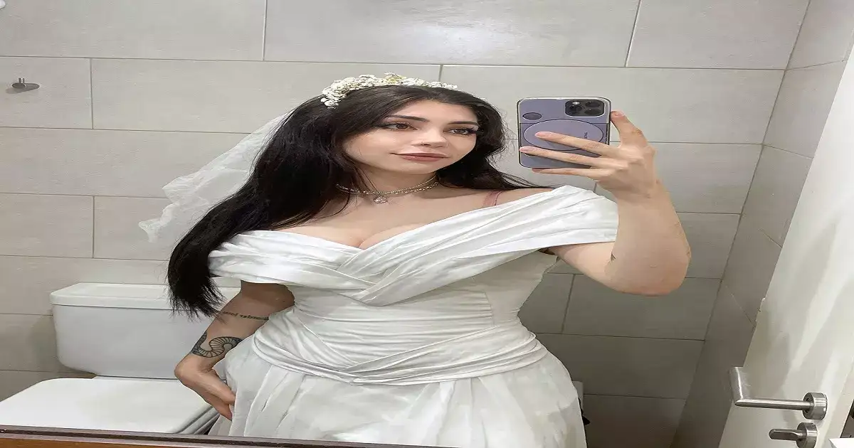 Sologamy Marriage,தன்னைத் தானே திருமணம் செய்து கொண்ட பெண்; 24 மணி ...