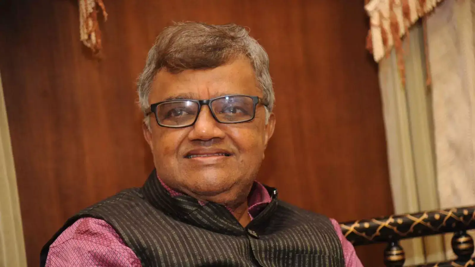 Dwarakish Death Reason,ಅಂದು ಹುಟ್ಟೂರಿನ ಜನರು ದ್ವಾರಕೀಶ್‌ರನ್ನು ಪ್ರೀತಿಸಿದ್ರು ...