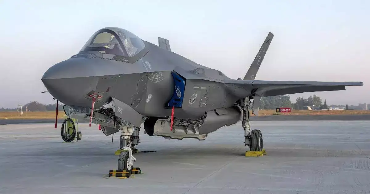 Uk F 35b Fighter Jet Still Thiruvananthapuram,തിരുവനന്തപുരത്തിറങ്ങിയ ...