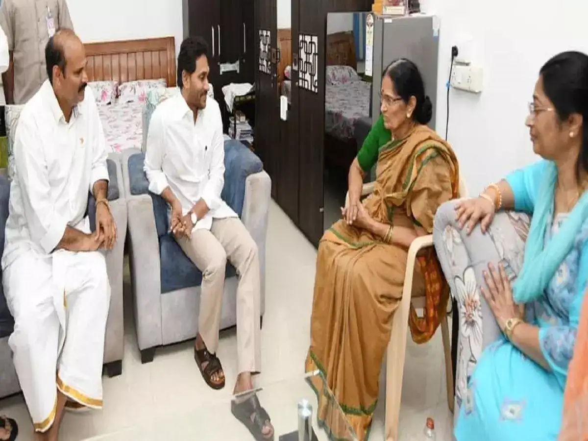 Kolusu ParthaSarathy Father Died,వైసీపీ ఎమ్మెల్యే ఇంటి విషాదం.. మాజీ ...