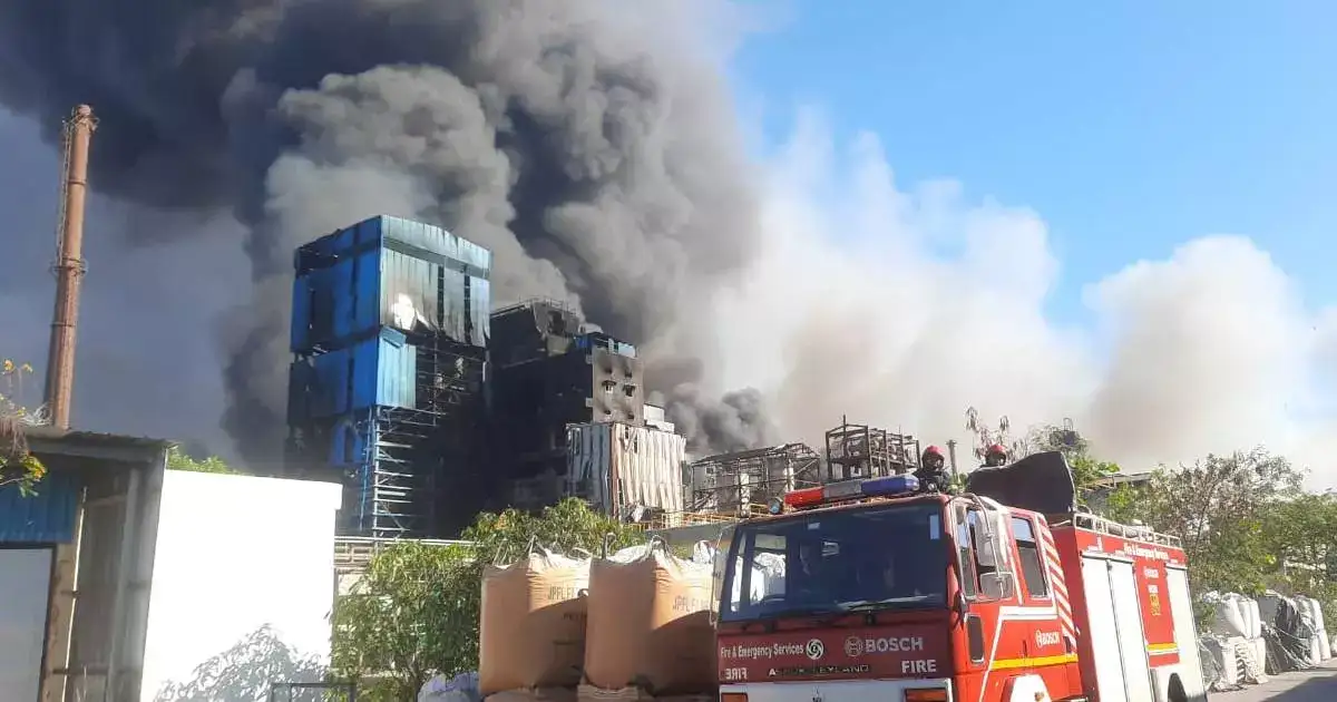 Nashik Jindal Company Fire,जिंदाल कंपनीतील आग आटोक्यात आणण्यासाठी लष्कर ...