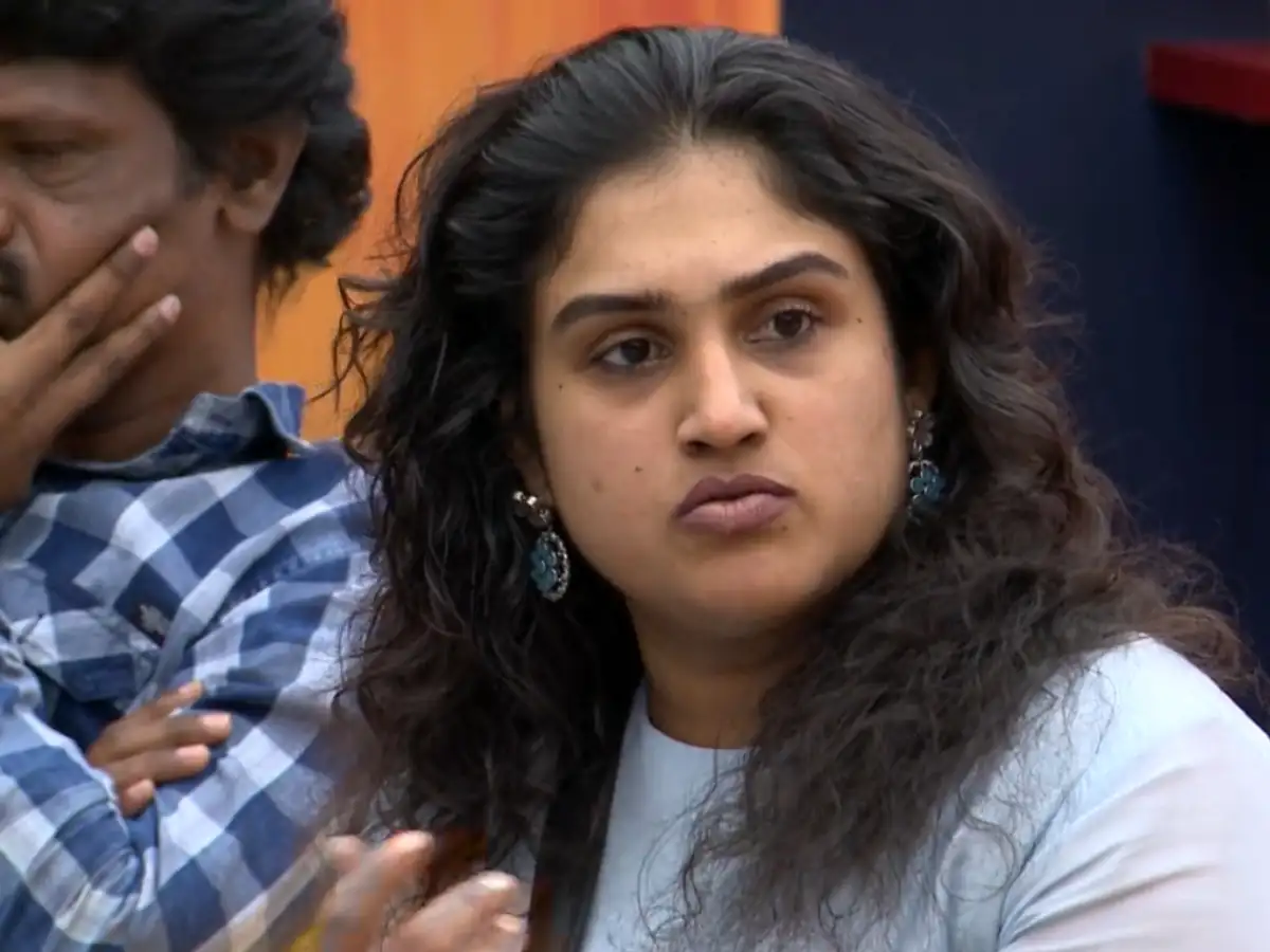 Vanitha இந்த வாரம் கேப்டன் ஆகி நாமினேஷன்ல இருந்து எஸ்கேப் - வைரலாகும் ...