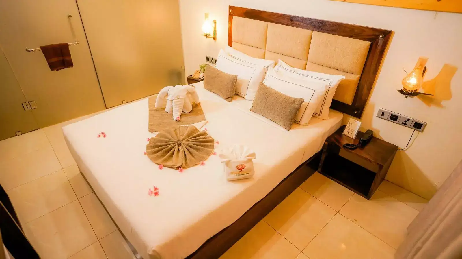 How To Find If There Is Hidden Camera In Room,ಹೋಟೆಲ್‌ನ ಈ 6 ಸ್ಥಳಗಳಲ್ಲಿ ...