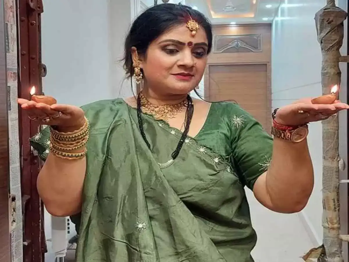 Chhapra Mayor Rakhi Gupta: तीन बच्चों की मां बनना पड़ा महंगा! छपरा मेयर राखी गुप्ता की चल गई ...