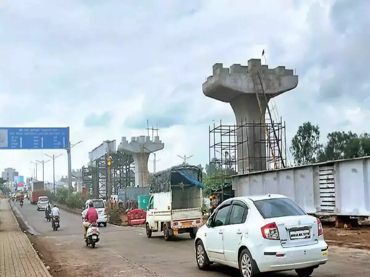 Delhi Metro Buidling Flyover Cum Metro Viaduct Structure At Majlis Park ...
