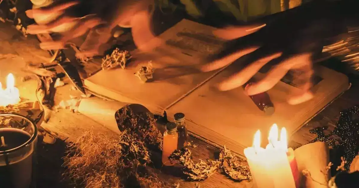 Black Magic Voodoo : आत्माओं से बात करने के लिए काला जादू करते हैं वूडू ...