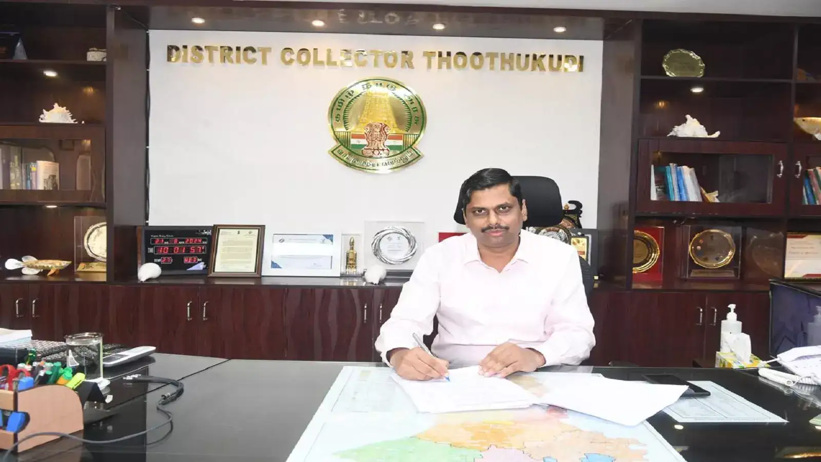 Elambahavath take charge as Thoothukudi collector : யார் இந்த ...