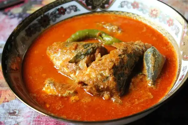 காரசாரமான தும்பிலி மீன் குழம்பு - Thumbili Fish Kuzhambu Recipe ...