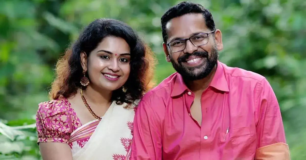 P Sarin And Soumya Sarin,'ഞാൻ വ്യാജവോട്ടറല്ല, 916 ഒറിജിനൽ വോട്ട ...