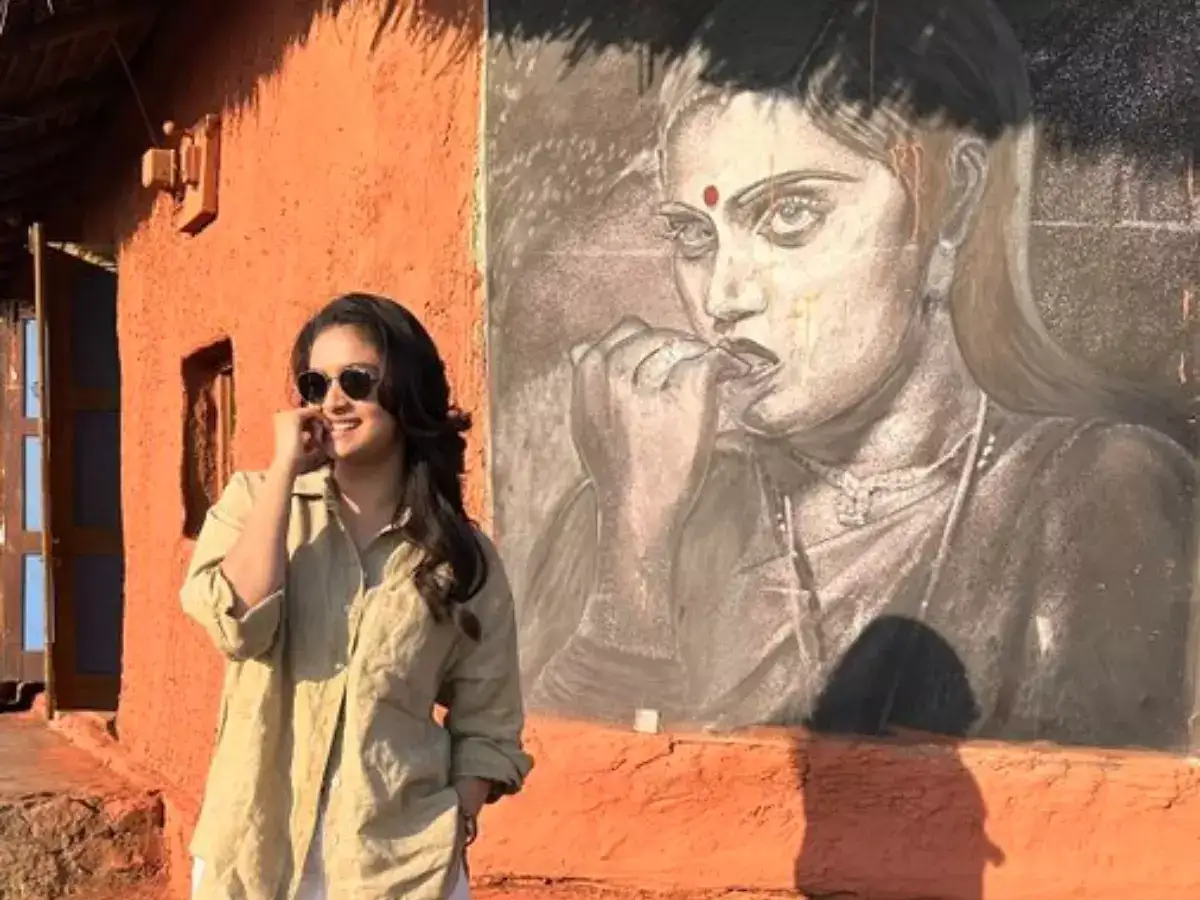 Silk Bar Silk Smitha,Keerthy Suresh: సిల్క్ స్మితను అచ్చం దింపేసిన ...