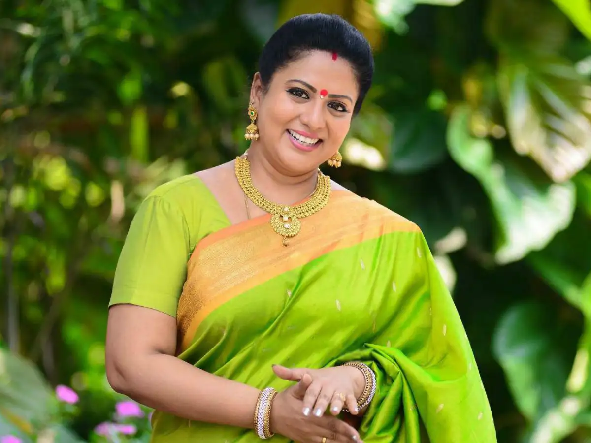 Roopa Sree,മിനിസ്ക്രീനിലെ തകർപ്പൻ താരം രൂപശ്രീയുടെ വിശേഷങ്ങൾ - lesser ...