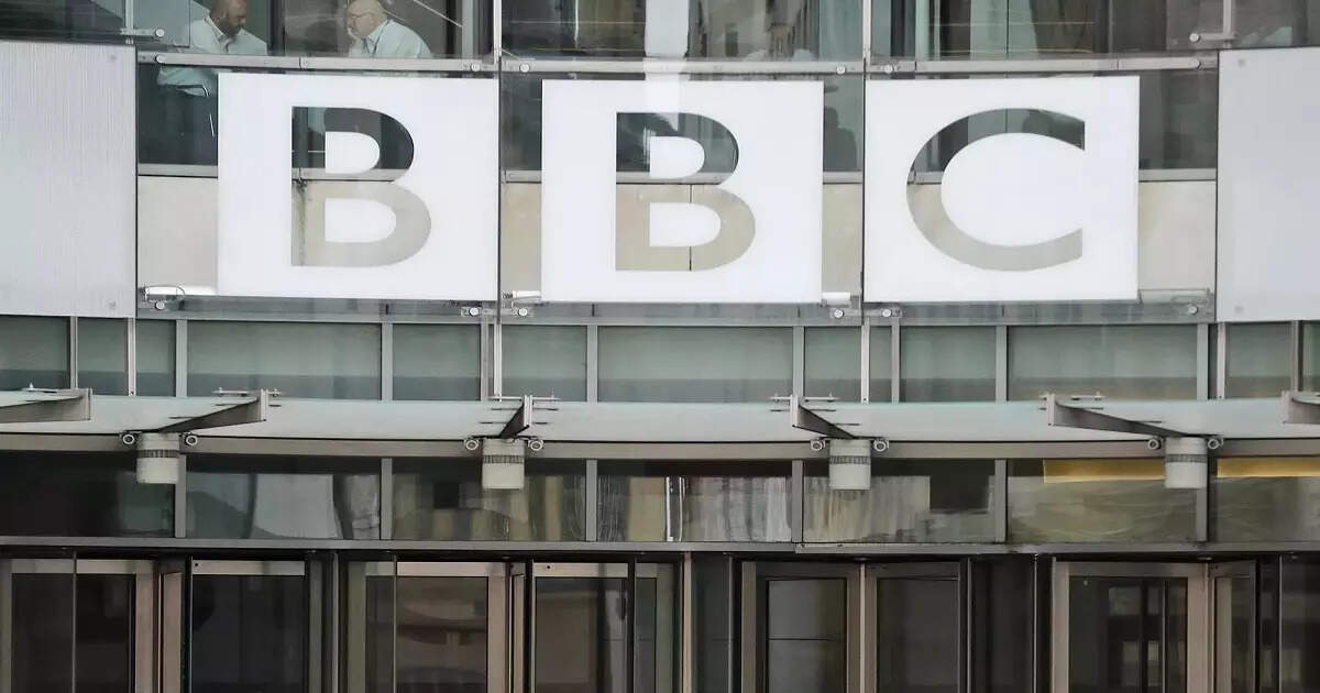 BBC कार्यालयाचा आयकर विभागाकडून सर्व्हे; जाणून घ्या IT Raid आणि IT ... BBC कार्यालयाचा आयकर विभागाकडून सर्व्हे; जाणून घ्या IT Raid आणि IT ...