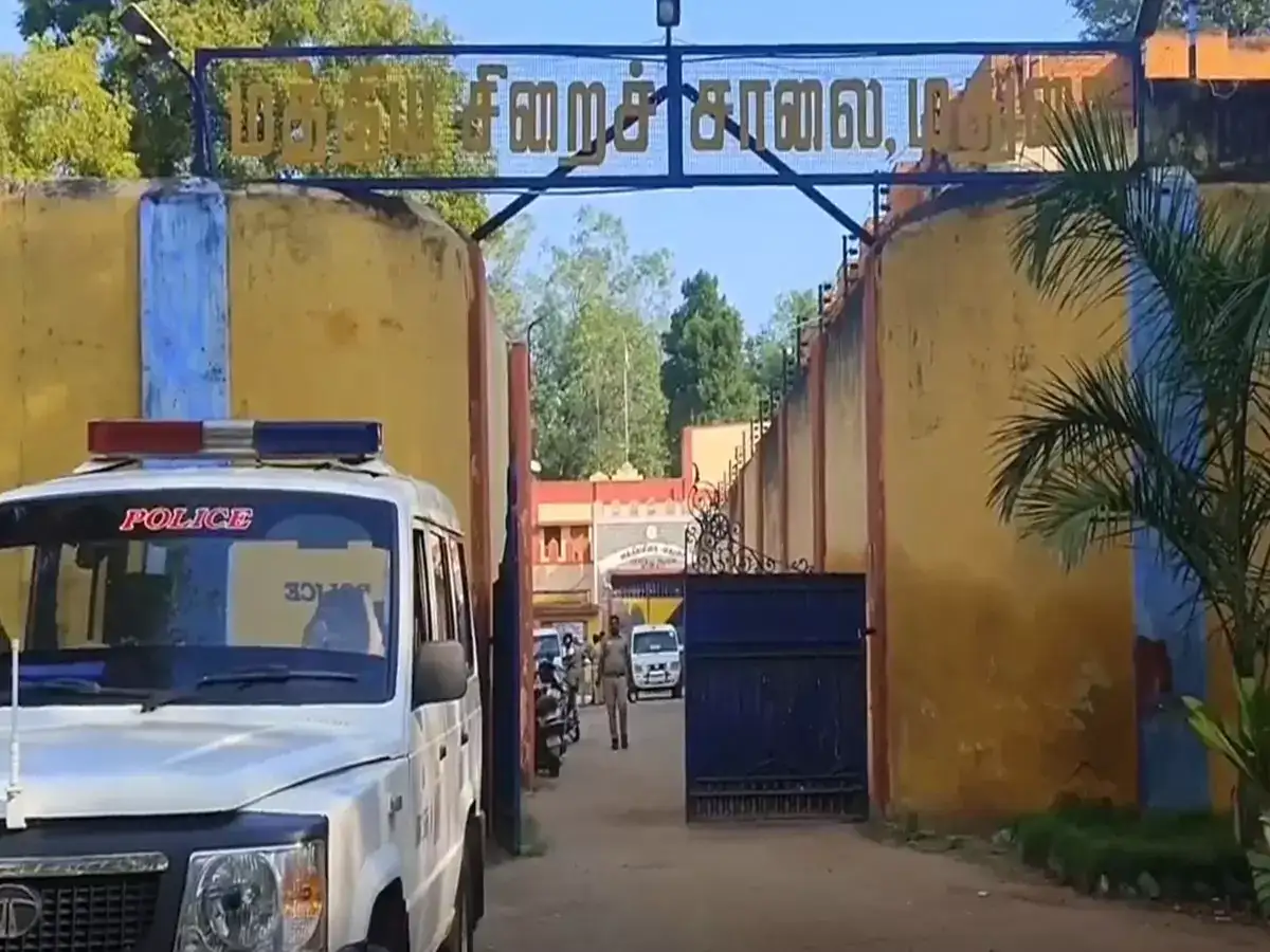 Madurai Central Prison,கஞ்சா பதுக்கல் எதிரொலி: மதுரை மத்திய சிறையில் ...