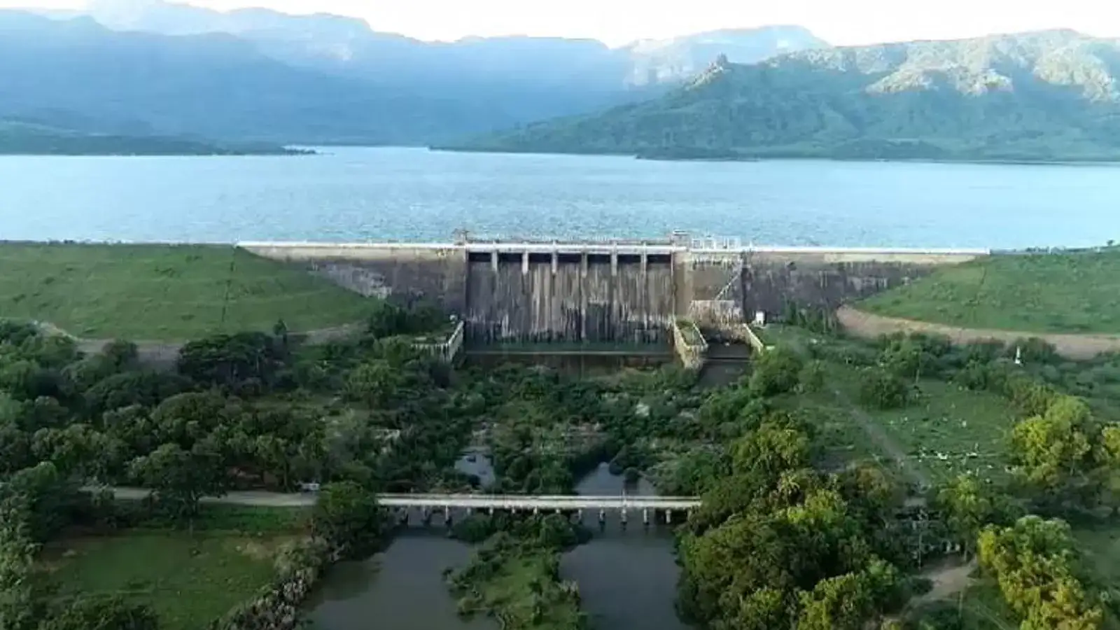 tirunelveli manimuthar dam : 100 அடியை தொட்ட மணிமுத்தாறு அணையின் ...