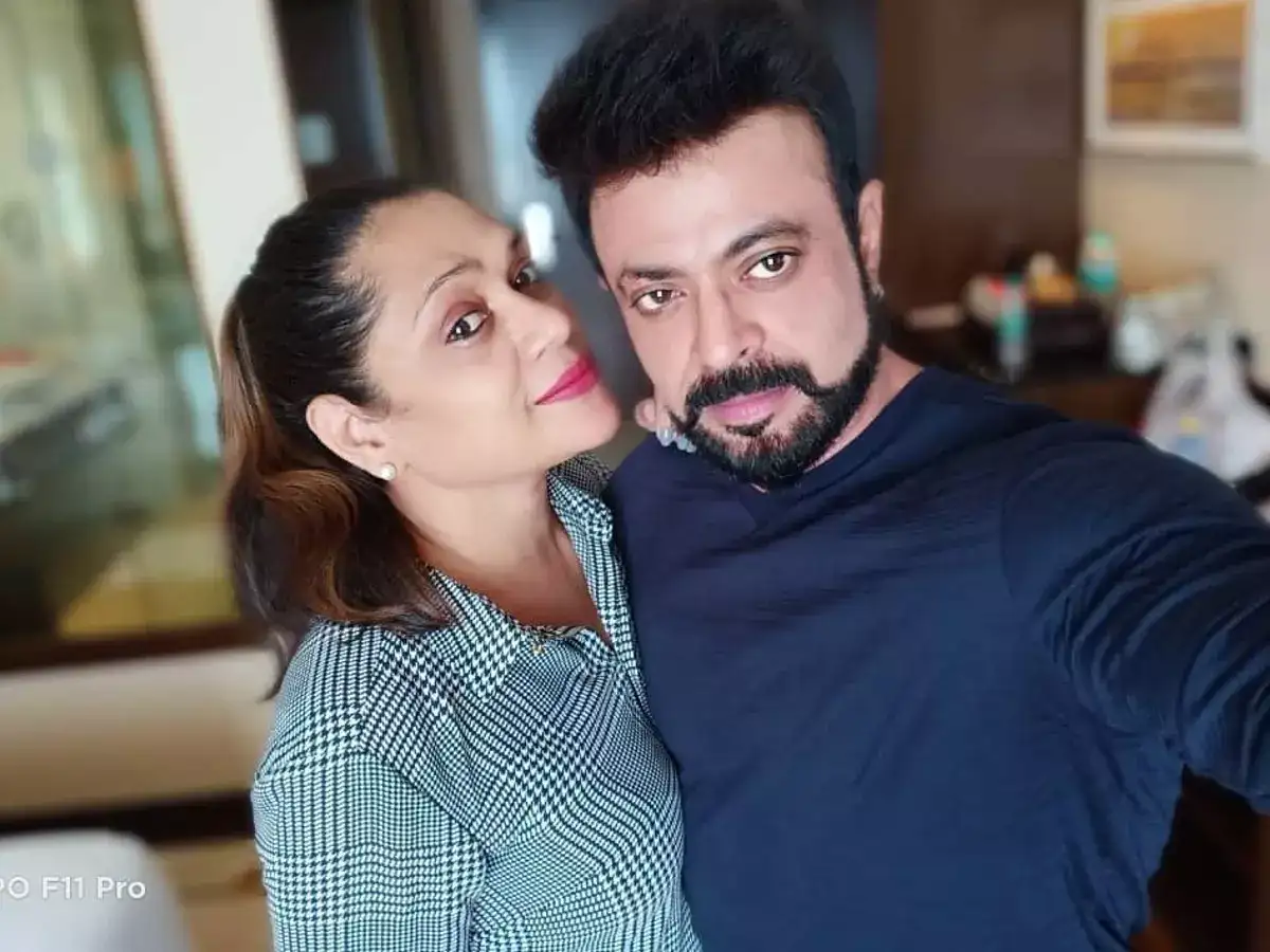 Riyaz Khan And Uma,സ്വന്തം ഭാര്യയുടെ കാല് പിടിച്ച് മാപ്പ് പറഞ്ഞാലും ...