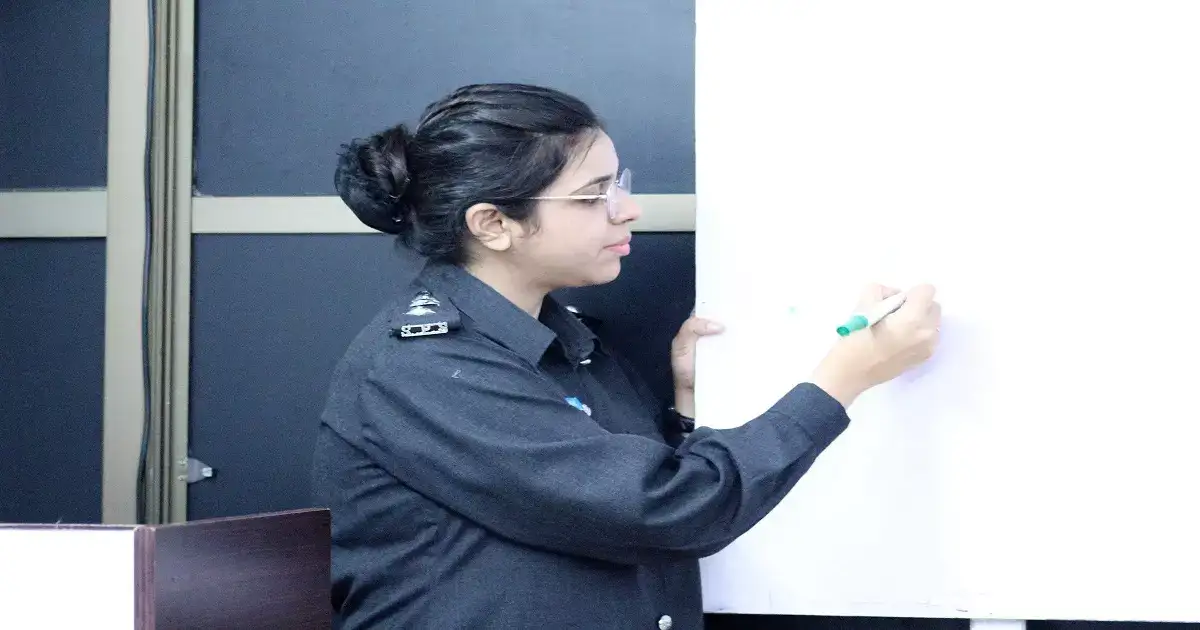 Manisha Ropeta,பாகிஸ்தான் போலீஸில் இந்து மதத்தைச் சார்ந்த டிஎஸ்பி ...