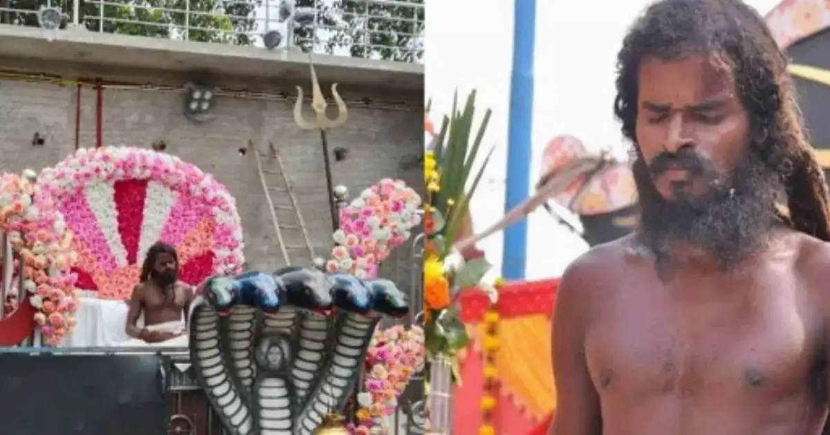 Satyanarayan Baba: 26 साल से एक ही जगह बैठे हैं ये बाबा, 24 घंटे में ...