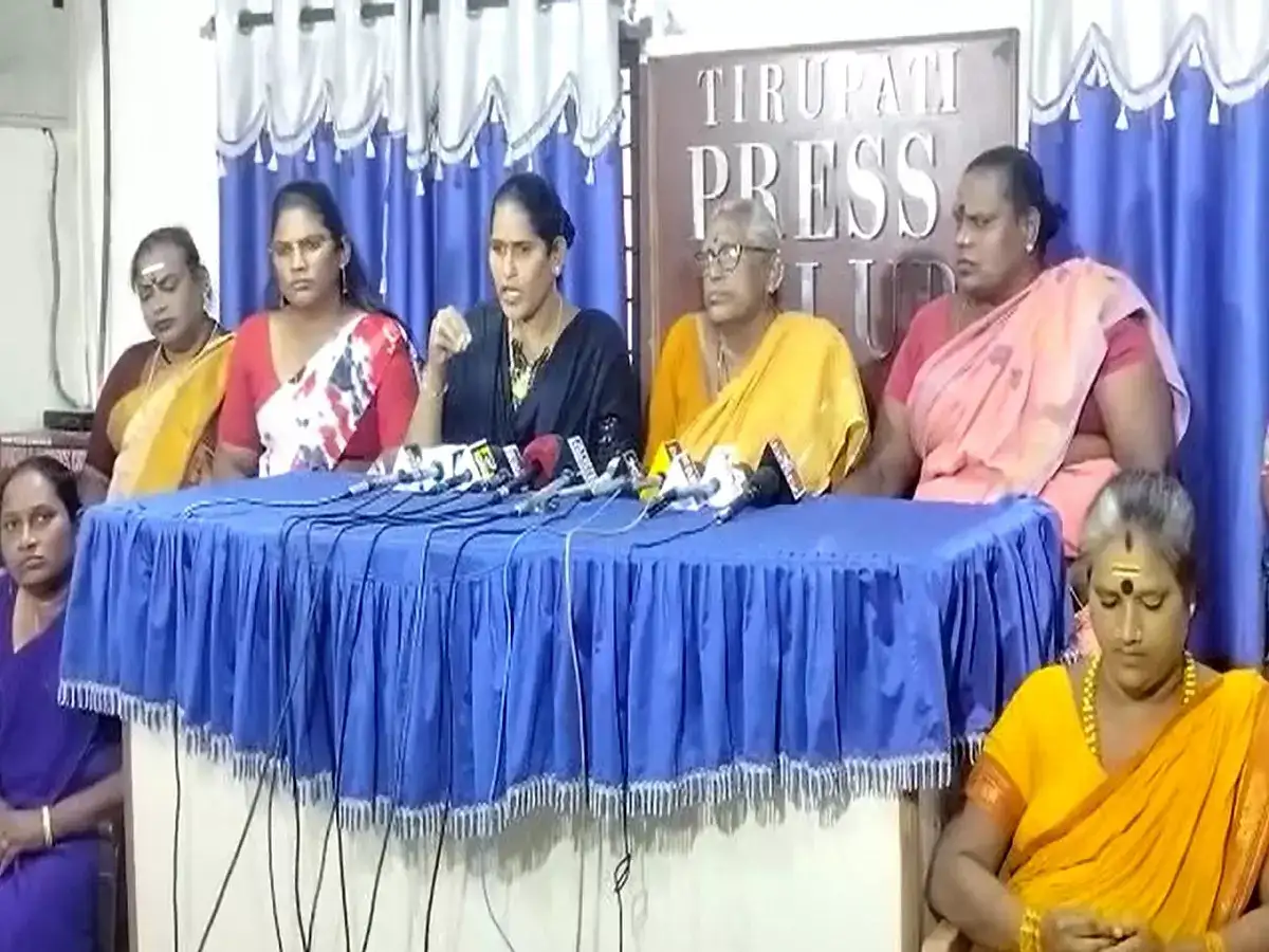 Tirupati Hijra Group War,రాయలసీమను కొనేసిన 'కాకినాడ పండు' - tirupati ...