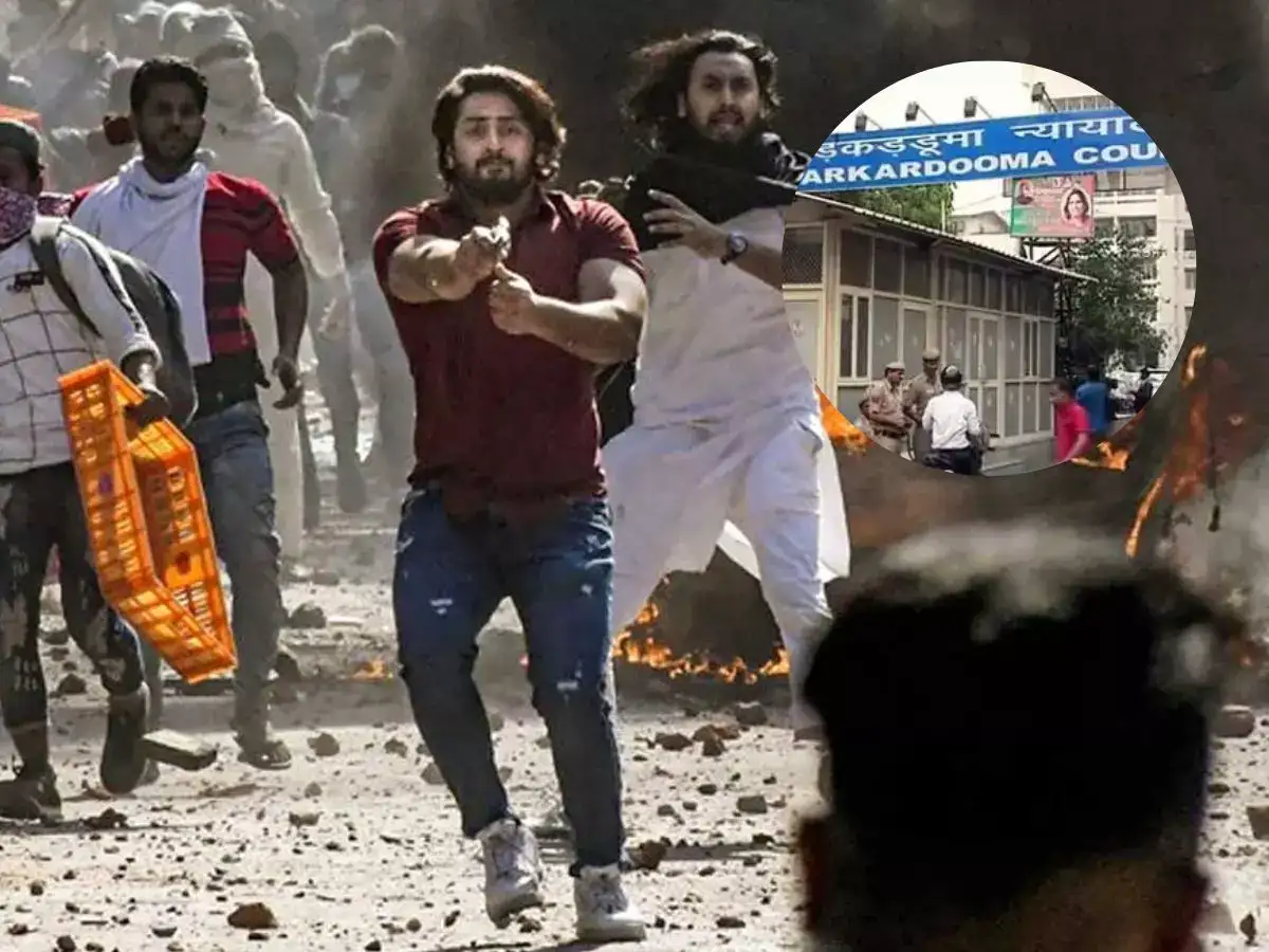 delhi court gave bail to shahrukh pathan who aimed gun on policemen ...