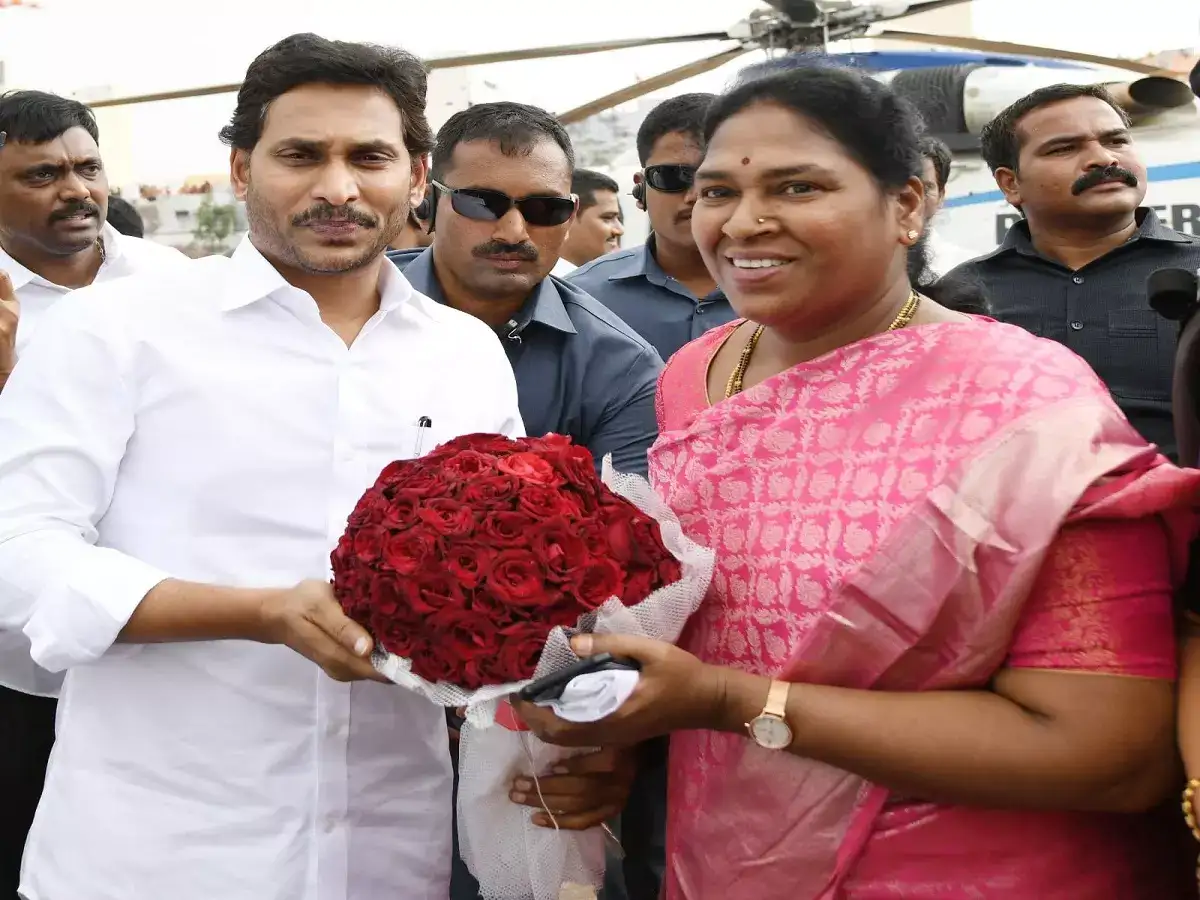 Pothula Sunitha,వరుసగా మూడోసారి ఎమ్మెల్సీగా.. మహిళా నేతకు సీఎం జగన్ ...