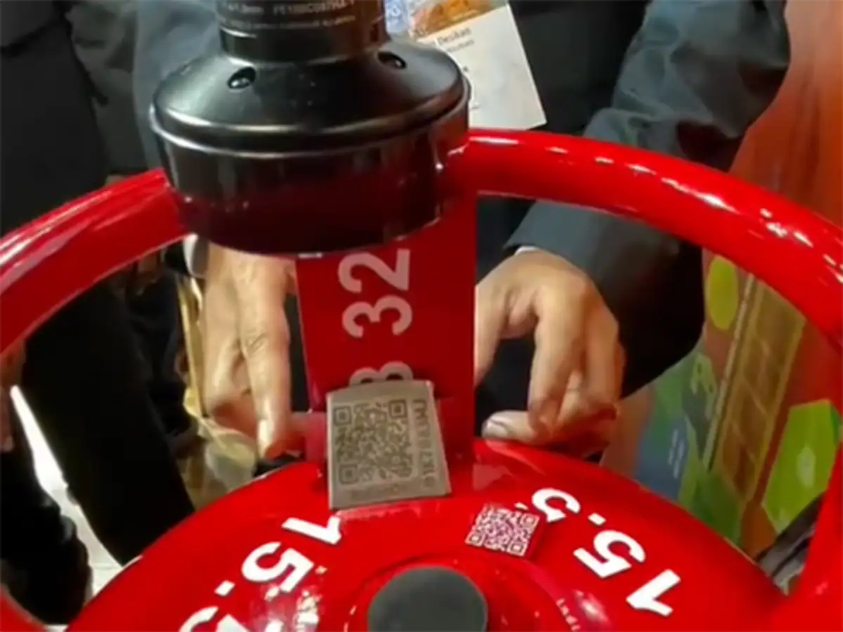 Lpg Cylinder Qr Code,கேஸ் சிலிண்டரில் புதிய வசதி.. பயனாளிகள் ...
