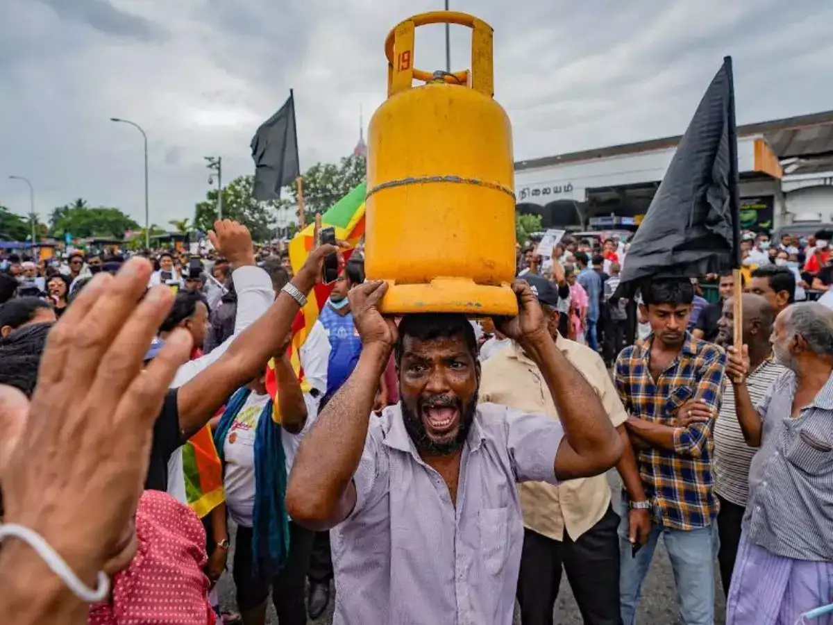 Sri Lanka's Economy growth: குட் நியூஸ்... திவாலனதாக அறிவிக்கப்பட்ட ...