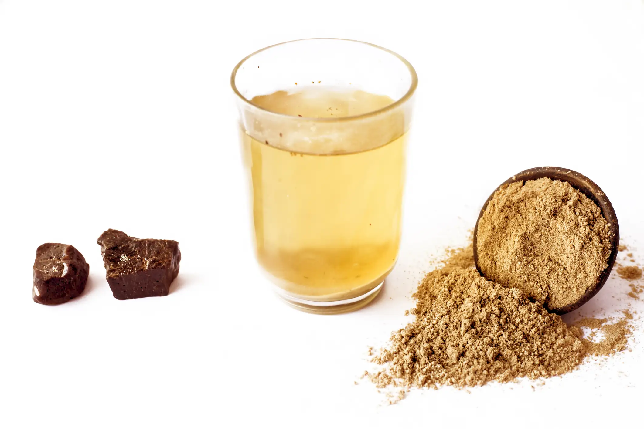 Hing Water Recipe,Hing water: गर्म पानी में चुटकीभर मिलाकर पीएं हींग ...