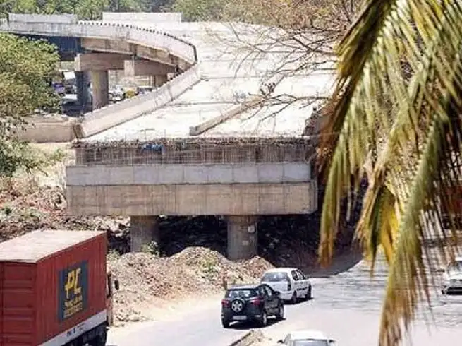 Rani Jhansi Flyover,रानी झांसी फ्लाइओवर निर्माण में धांधली - corruption ...