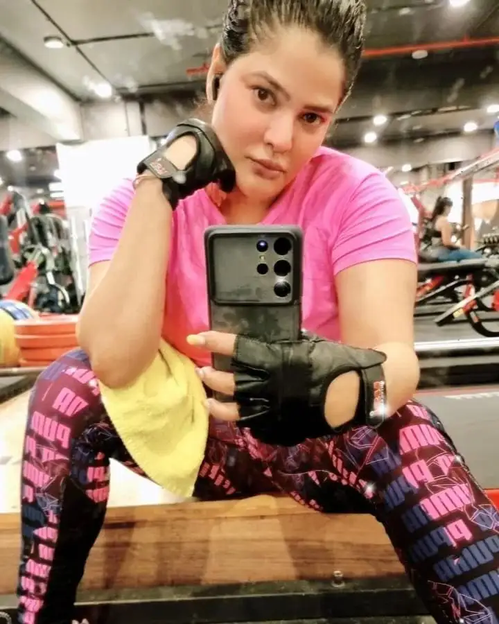 Partha Chatterjee Had Booked Two New Luxury Cars For Aide Arpita ...