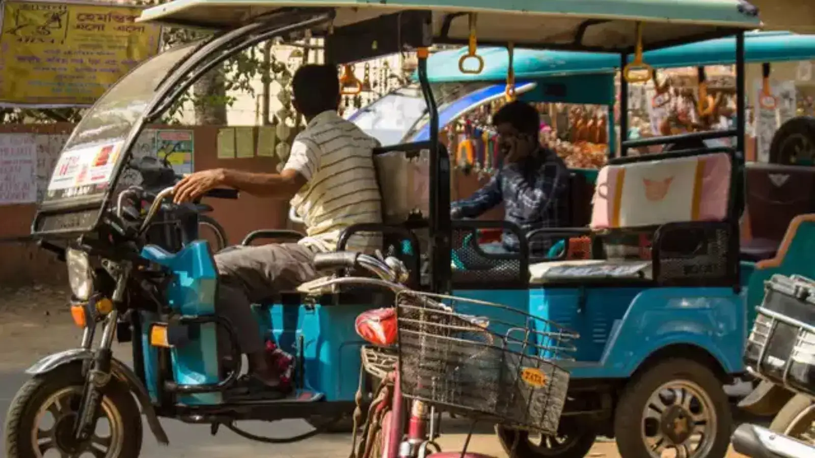 Delhi Charging Points E Rickshaw,दिल्ली में तो खूब हैं ई-रिक्शा लेकिन ...
