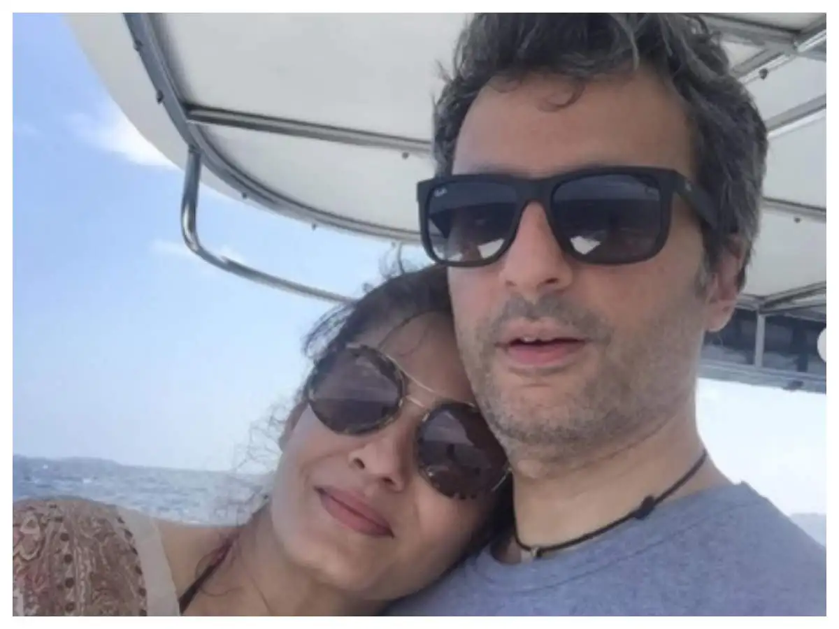 Raveena Tandon,किस्सा- रविना टंडनने रागात पतीच्या पहिल्या पत्नीवर फेकला ...