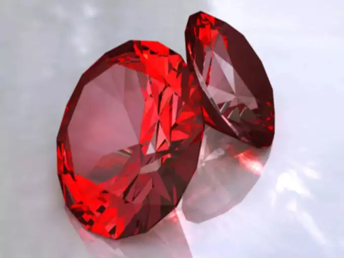 माणिक्य धारण करने से आत्मविश्वास में होती है वृद्धि