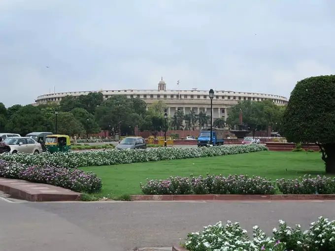 किसने किया उद्घाटन