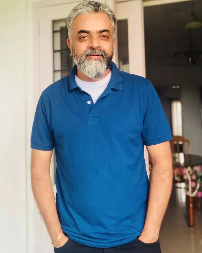 KK Menon Clean Shave Look : അയ്യേ സിദ്ധു ഇങ്ങനെ കാണാന്‍ കൊള്ളില്ല ...