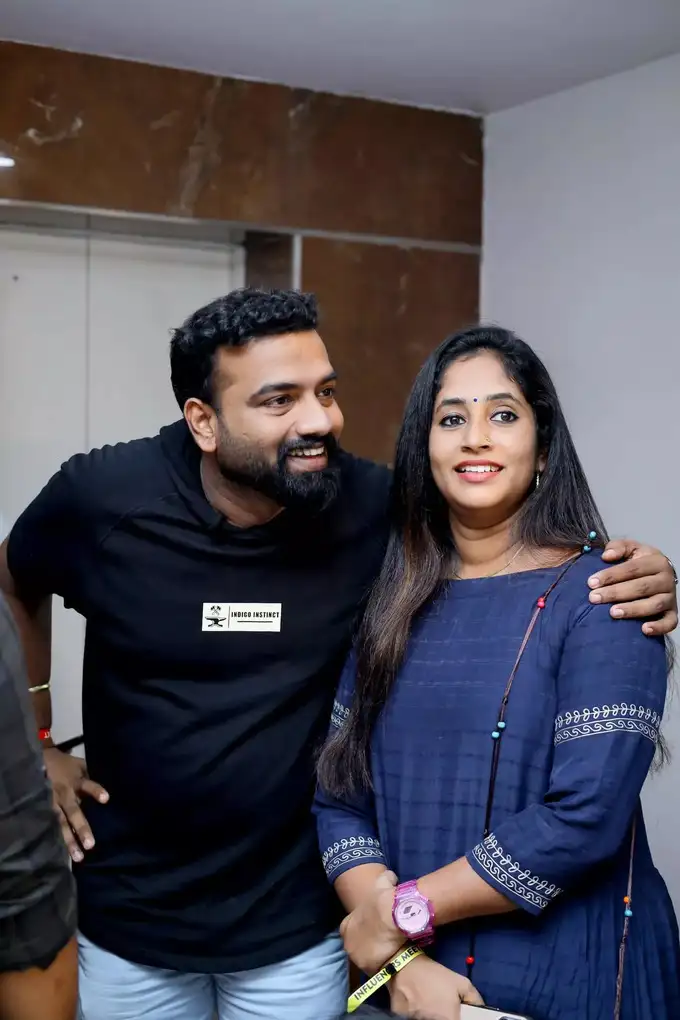 Mallu Couple Ajeesh And Shonima,നൂറുരൂപപോലും തന്ന് സ്വന്തക്കാ ...
