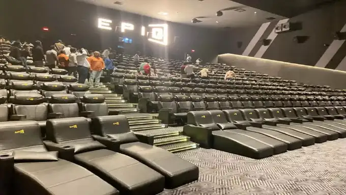 Vetri e square launched the epic screen in thanjavur - தஞ்சாவூரில் எபிக் திரையரங்கம்