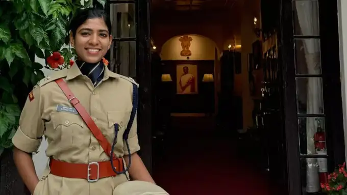 UPSC Success Story: किसान की दो बेटियां-सुनामी में तबाह हुआ जिनका घर ...