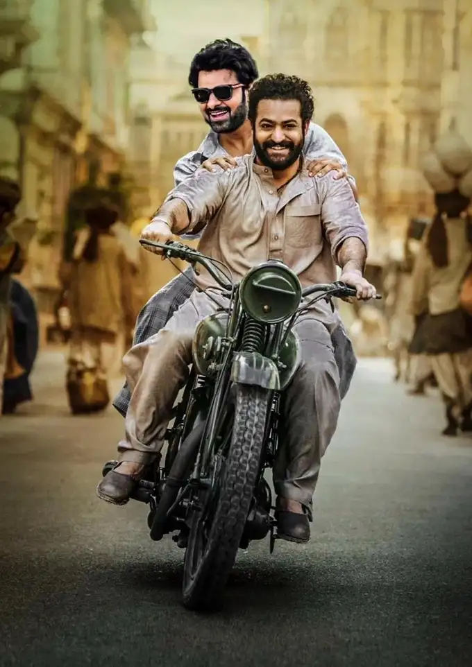 RRR పోస్టర్‌పై ఫన్నీ మీమ్స్.. బుల్లెట్‌ని ఎక్కితొక్కుతున్న మోడీ ...