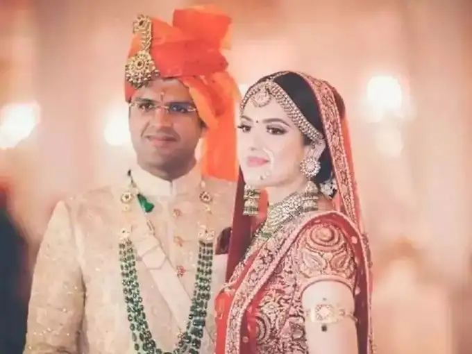 Om Prakash Chautala Family Know All About Dushyant, Digvijay Chautala ...