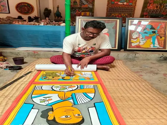 ৮৪ ইঞ্চি বাই ২২ ইঞ্চিতে মুখ্যমন্ত্রীর সফরনামা