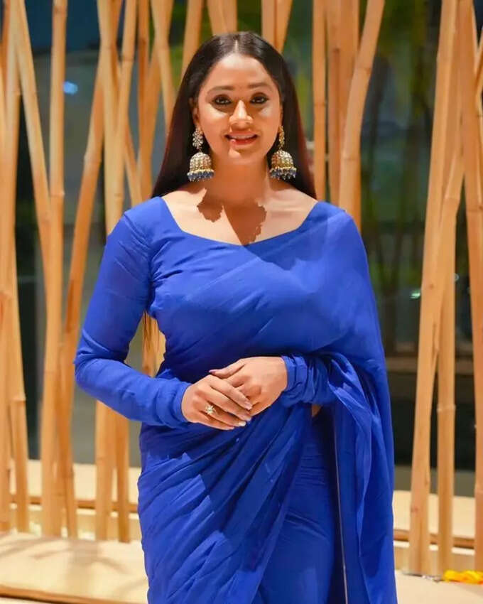 కీర్తి భట్ చీర సొగసులు రూటు మార్చిన ‘మధురానగరి బ్యూటీ హాట్ పిక్స్