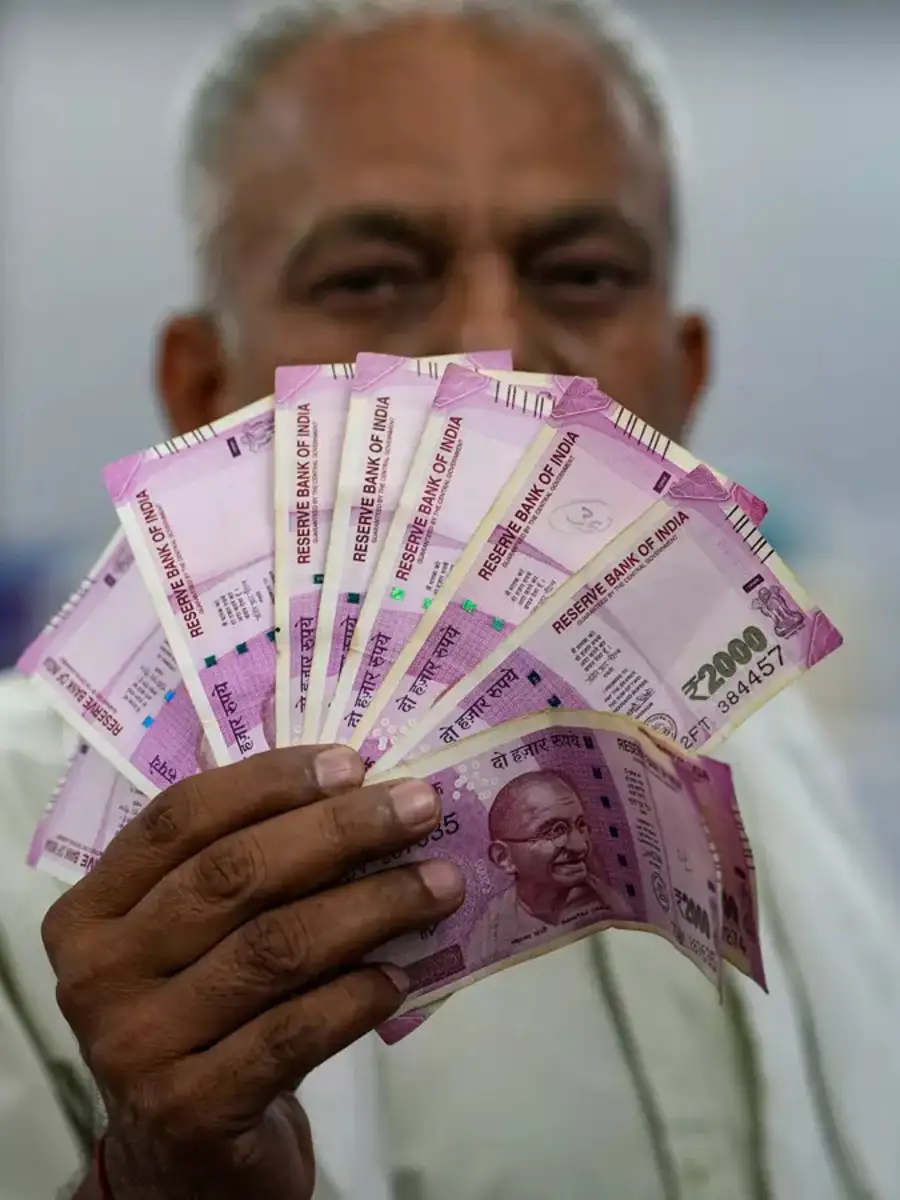 2 thousand rupees note exchange latest news update | दिल्ली के बैंकों ...