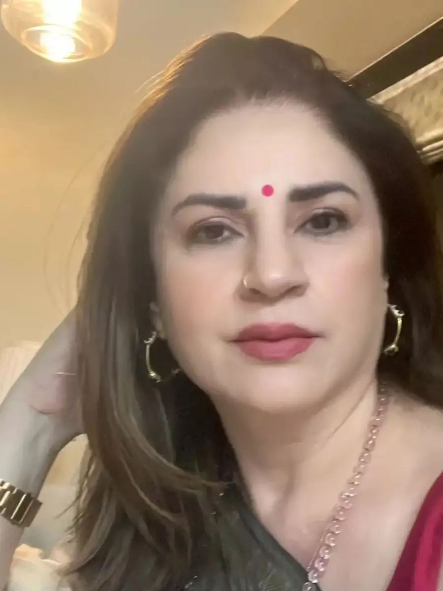 'मी एक सुसंस्कृत स्त्री आहे' | MaharashtraTimes