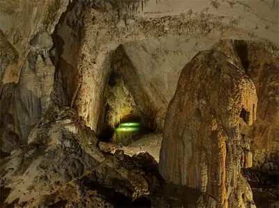 मिआओ रूम चेम्बर: चीन की 'मिआओ रूम चेम्बर' दुनिया की सबसे बड़ी गुफा ...