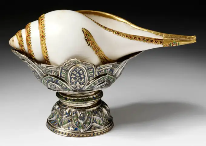 வற்றாத அதிர்ஷ்டம் வழங்கும் வலம்புரிச் சங்கு!