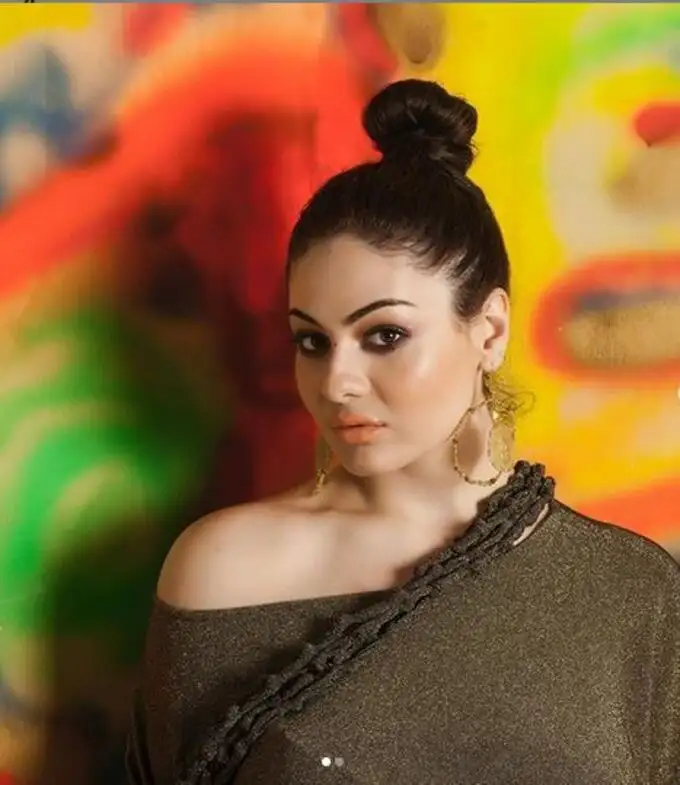 italian-model-paola-torrentes-latest-pics-go-viral-on-instagram